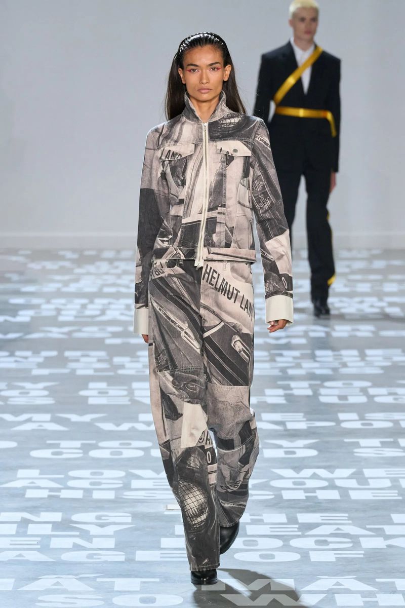 Helmut Lang S/S 24 Show (Helmut Lang)