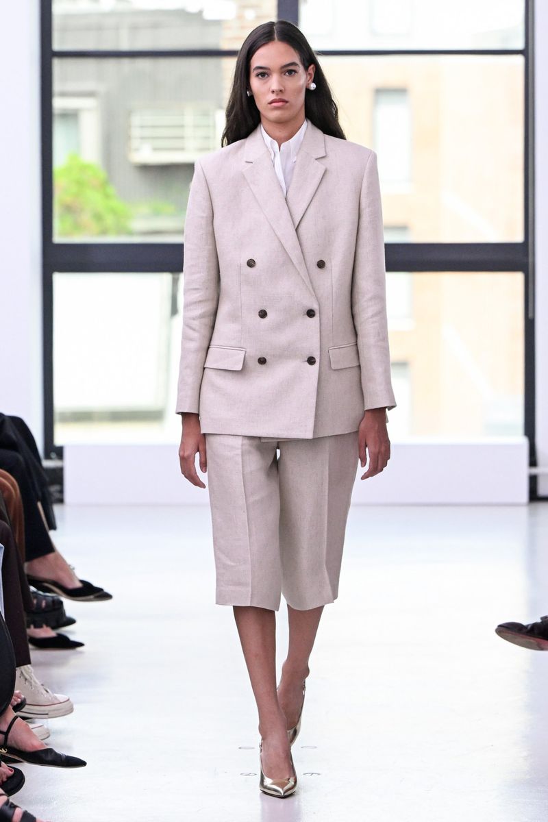 Theory S/S 24 Show (Theory)