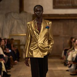 Leah Simon - Model Profile - Photos & latest news