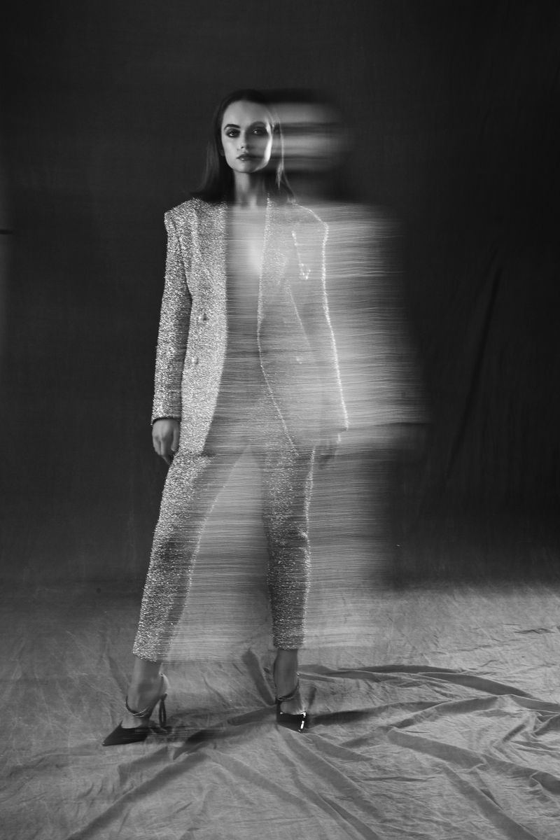 Fashion rebellion under the auspices of femininity (Elle Slovenia)