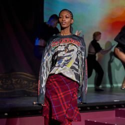 Poppy Kain - Fashion Editor/Stylist Profile - Photos & latest news