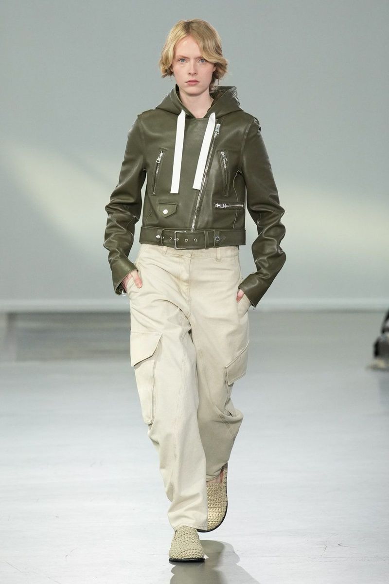 J.W. Anderson S/S 24 Show (J.W. Anderson)