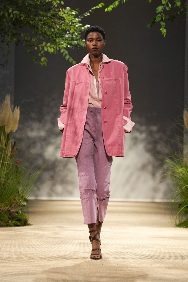 Max Mara S/S 24 Show (Max Mara)