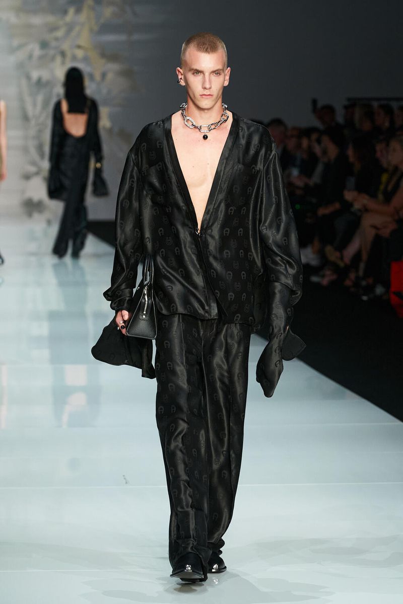Aigner S/S 24 Show (Aigner)