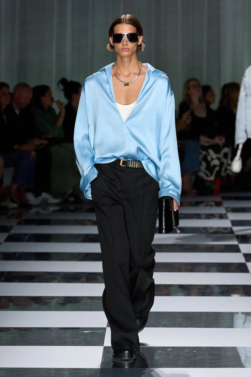 Versace S/S 24 Show (Versace)