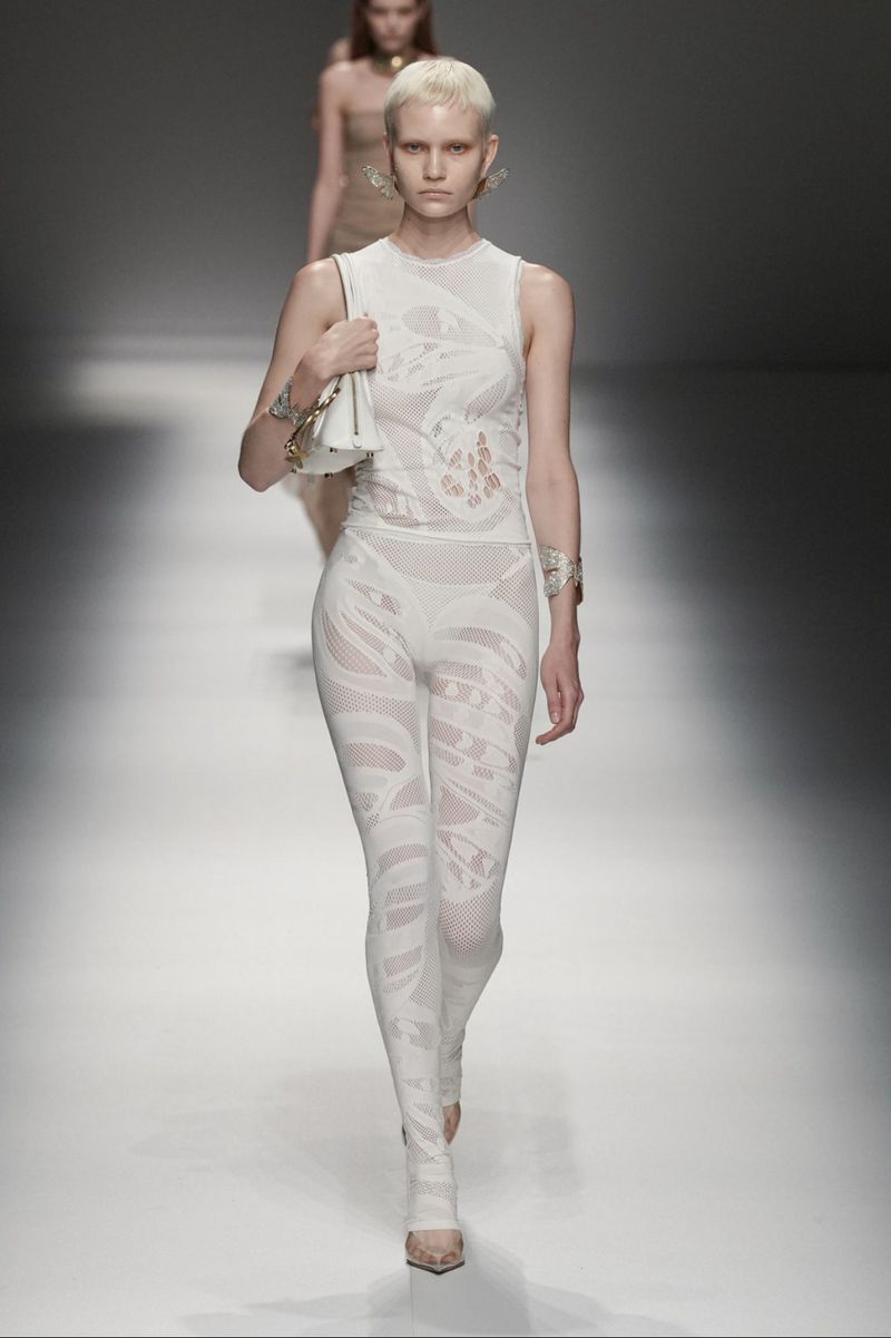 Blumarine S/S 24 Show (Blumarine)