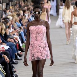 Awet Aleu - Model Profile - Photos & latest news