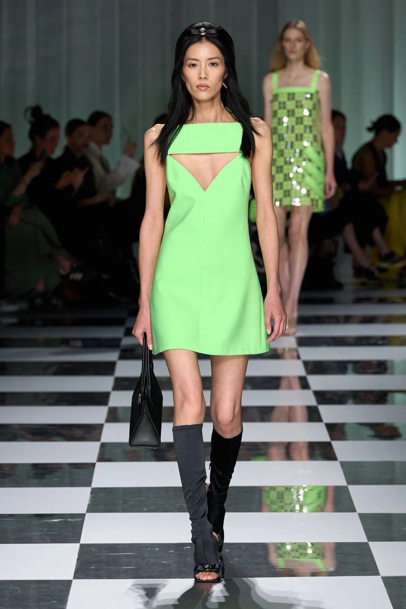 Versace S/S 24 Show (Versace)