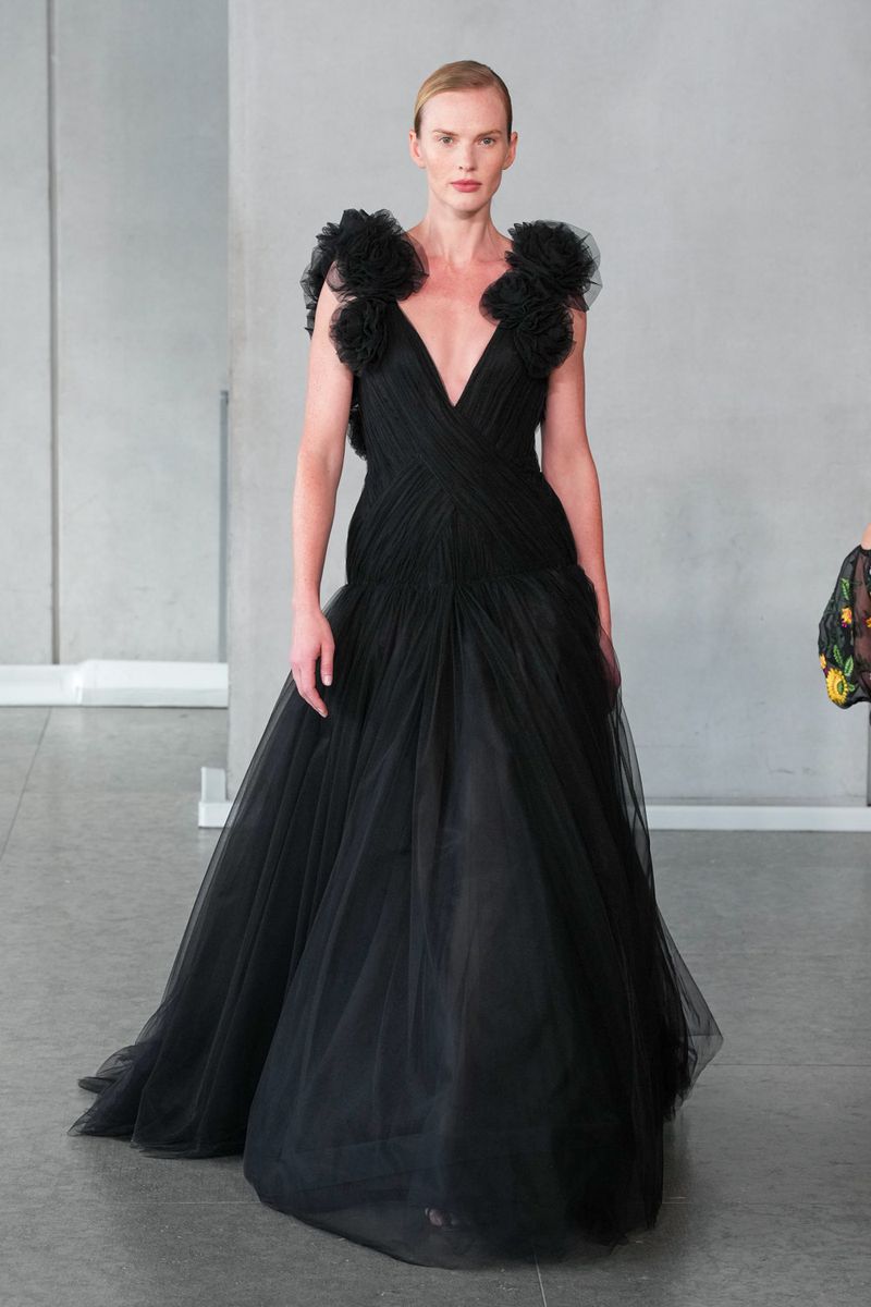 Carolina Herrera S/S 24 Show (Carolina Herrera)