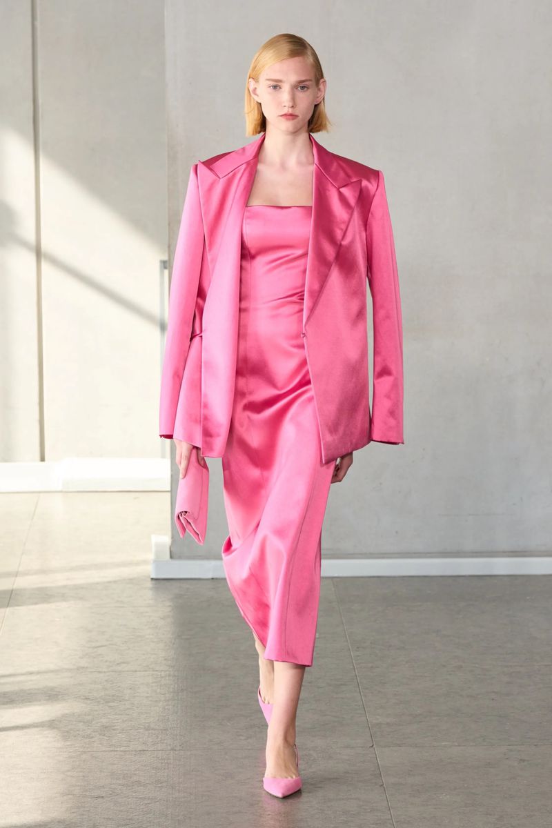 Carolina Herrera S/S 24 Show (Carolina Herrera)