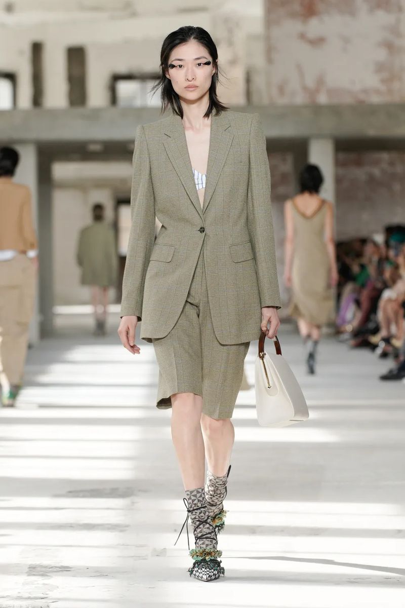 Dries Van Noten S/S 24 Show (Dries Van Noten)