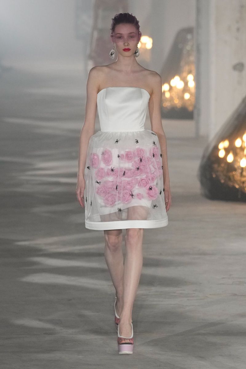 Undercover S/S 24 Show (Undercover)