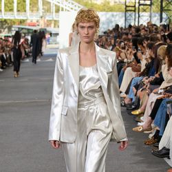 London Scully - Model Profile - Photos & latest news