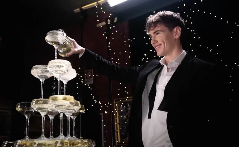 GHD Holiday 2022 Campaign by Alvaro Sth (Various Campaigns)