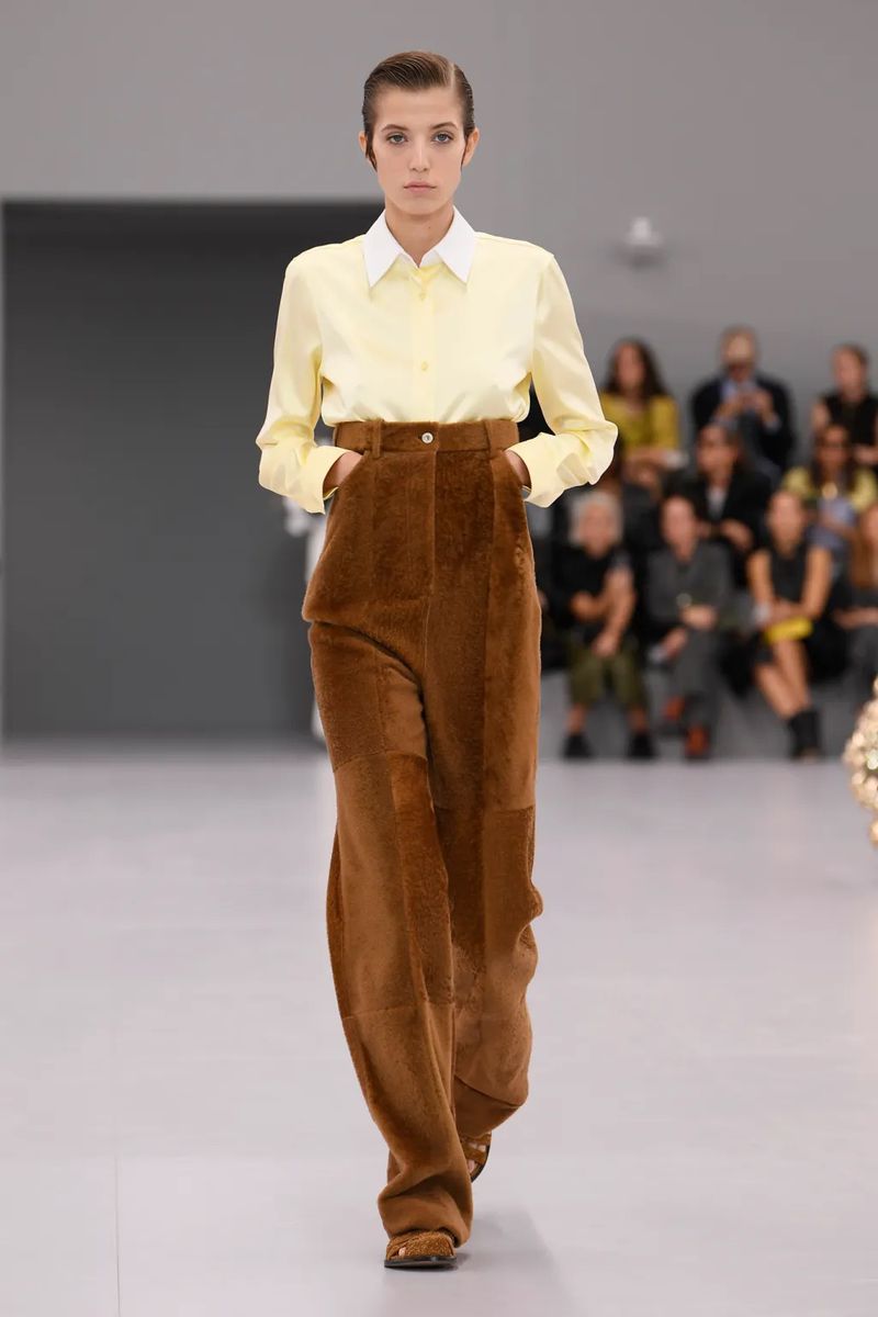 Loewe S/S 24 Show (Loewe)