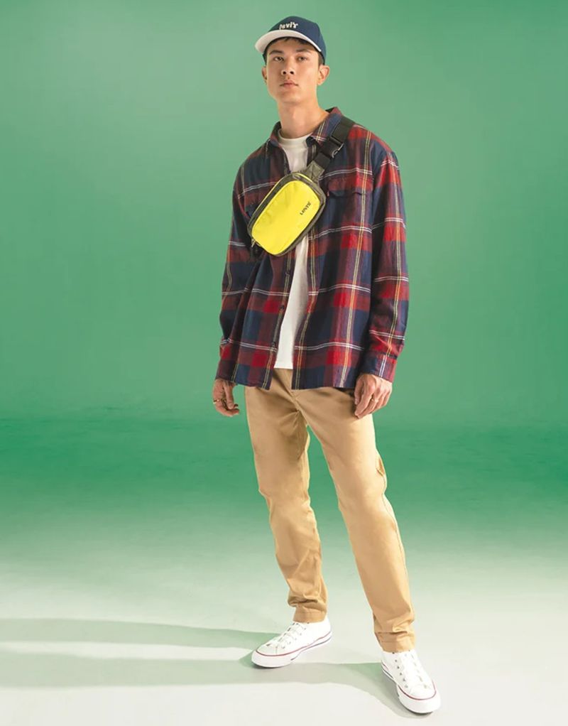 LEVI'S ITS GIFTING SEASON Christmas Campaign 2023 by Wanda Domingo (Levi's)