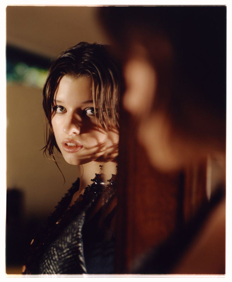 Ever Anderson (Behind the Blinds)