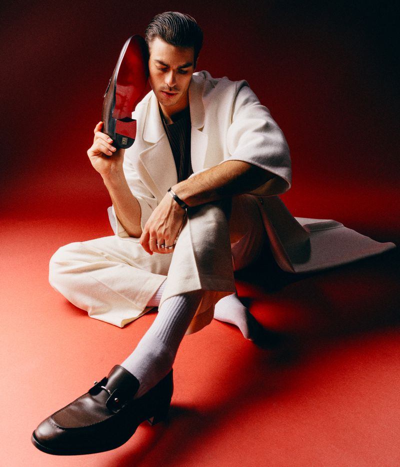 Christian Louboutin Digital Campaign: Shade of Red (Christian Louboutin)