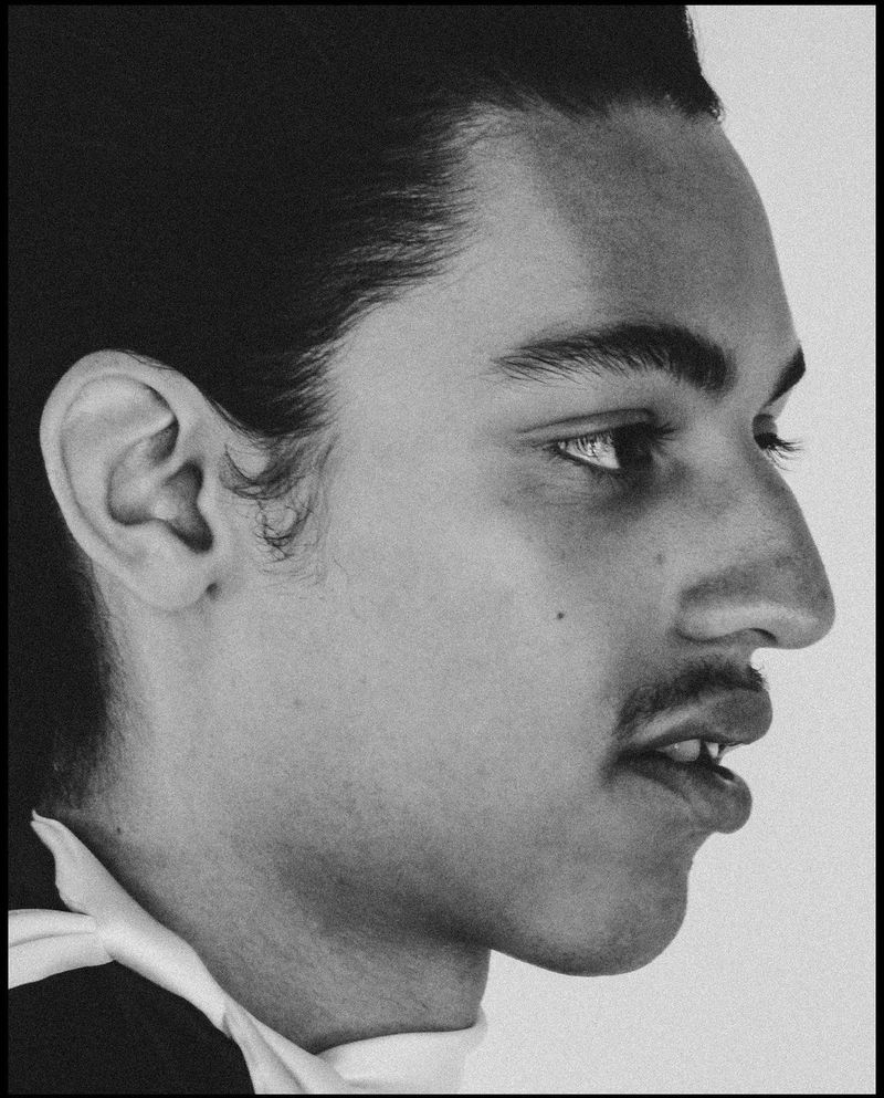 FUTURE PRESENT (LOOK ONE)