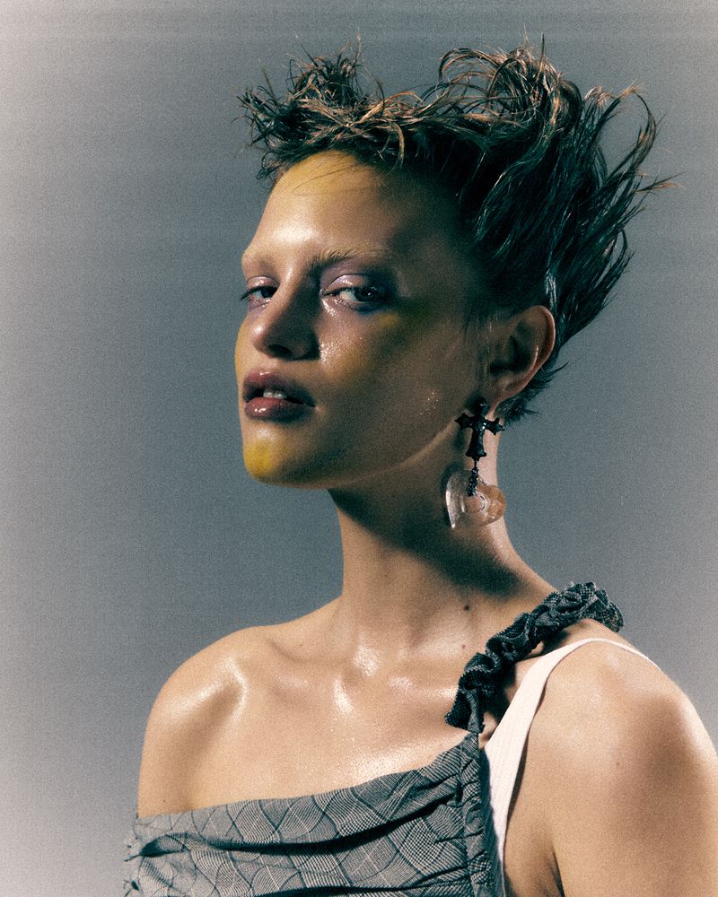 Lise (Numéro Netherlands)