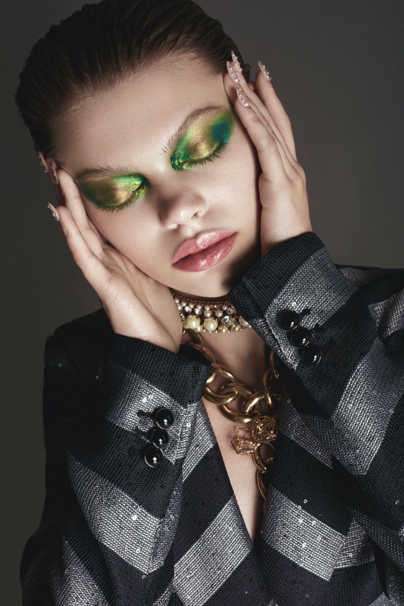 Cheers to Excess: Let 2022 be the year of over-the-top makeup (Vogue ...