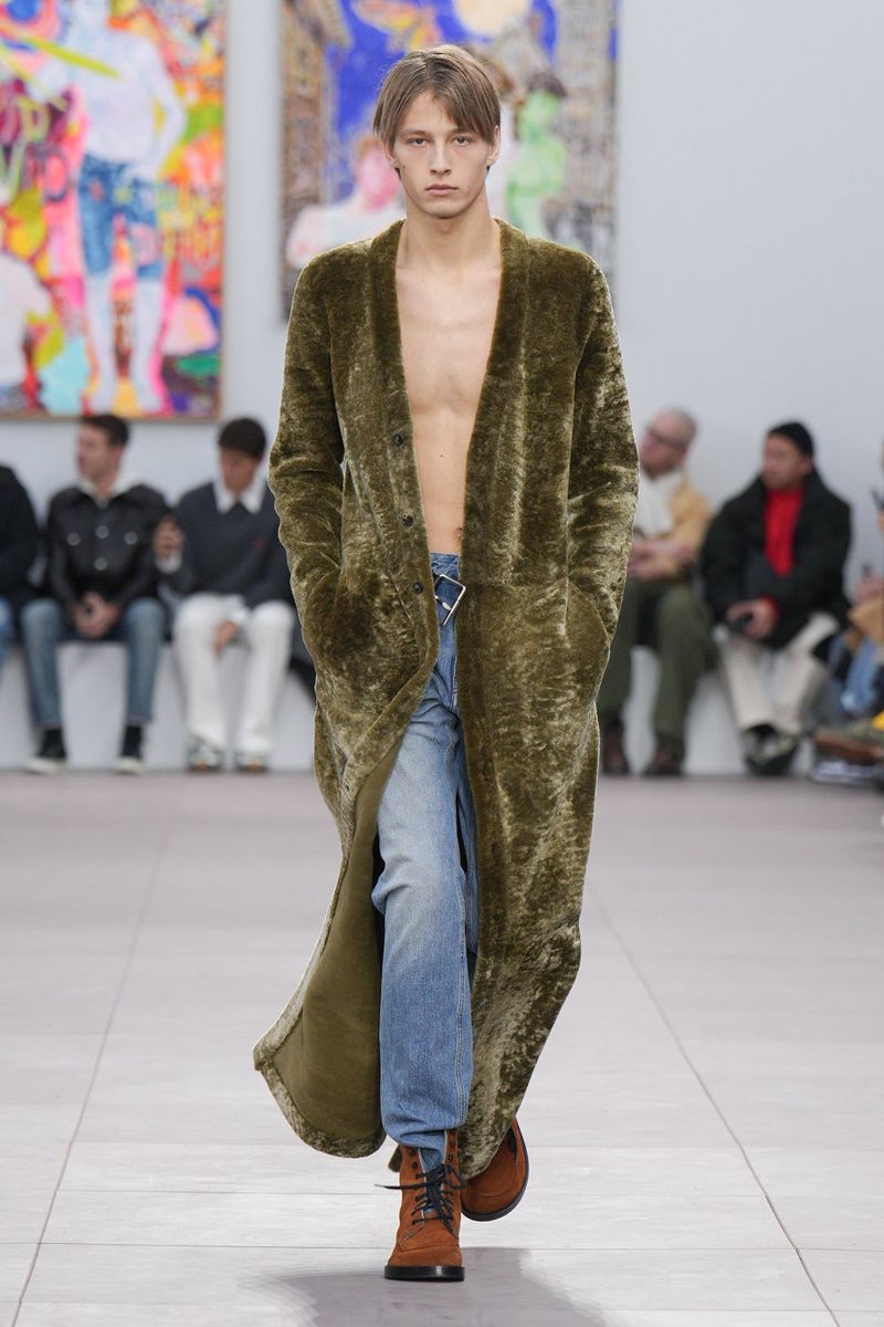 Loewe F/W 24 Men's Show (Loewe)