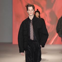 Joshua Thompson - Model Profile - Photos & latest news