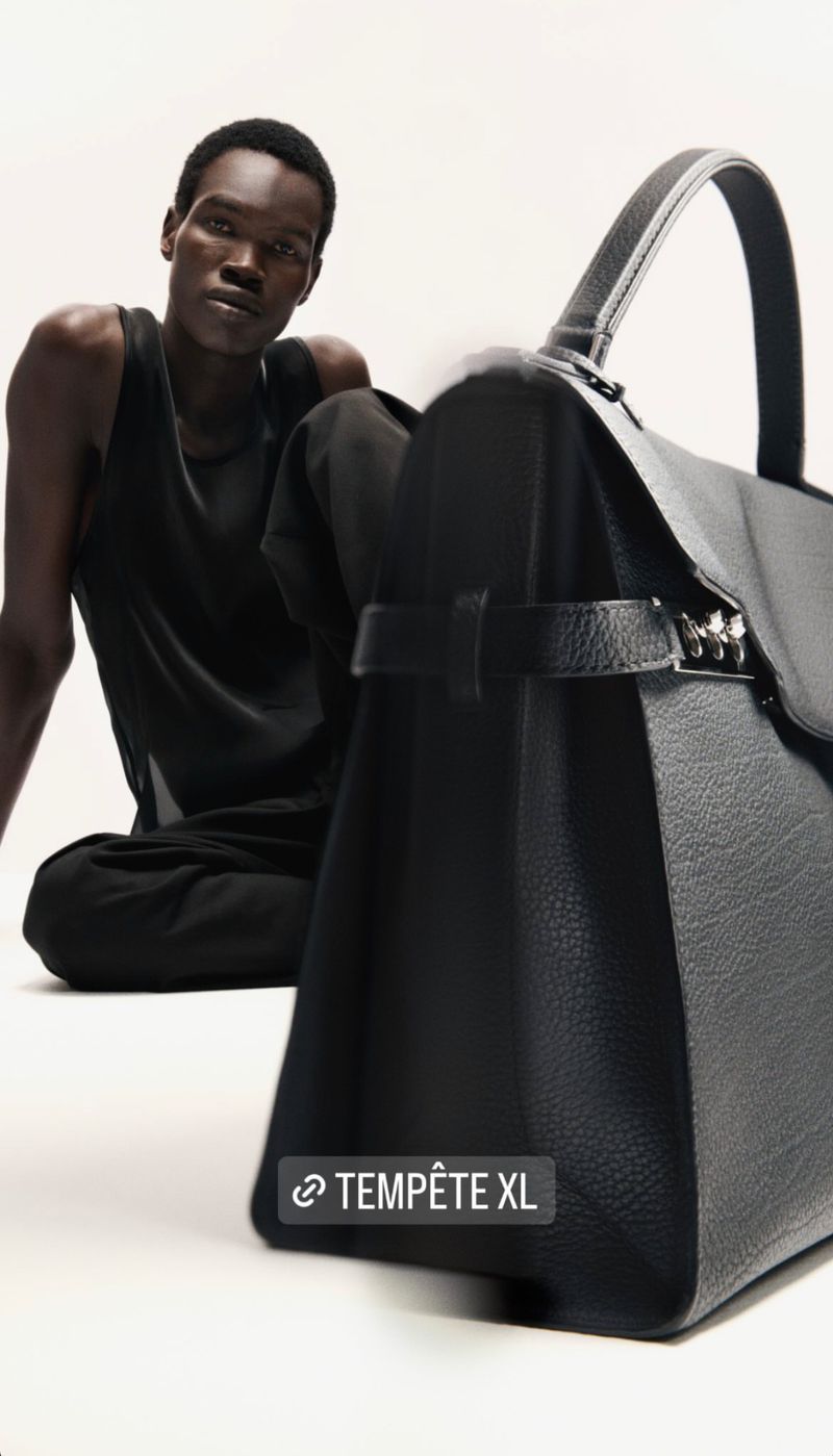 Tempete XL (Delvaux)
