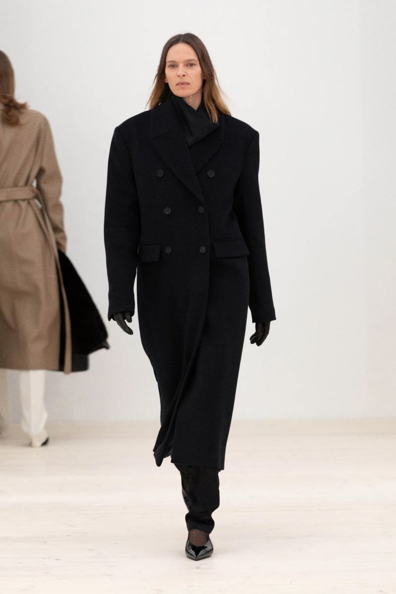 Totême F/W 24 Show (Totême)