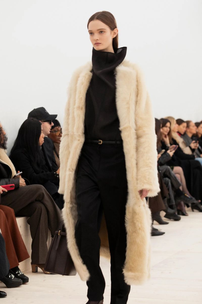 Totême F/W 24 Show (Totême)