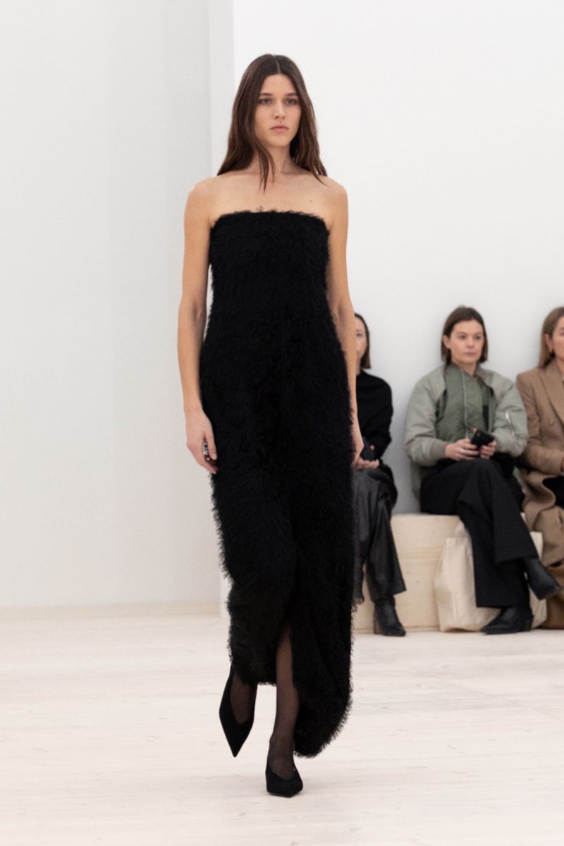 Totême F/W 24 Show (Totême)