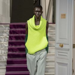 Ladow Makuach - Model Profile - Photos & latest news