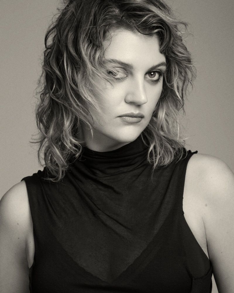 'Lara Peake' OVERDUE Online Exclusive (Overdue Magazine)