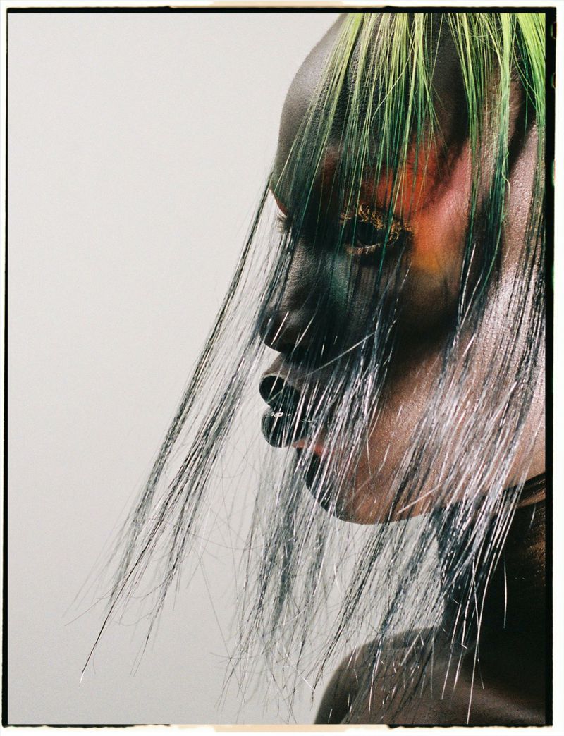 IN BEETWIN (Sicky Magazine)