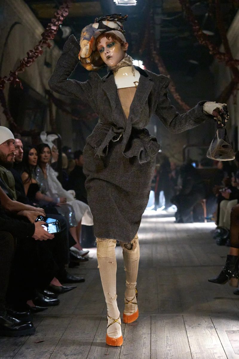 Maison Margiela Artisanal 2024 Show (Maison Margiela)