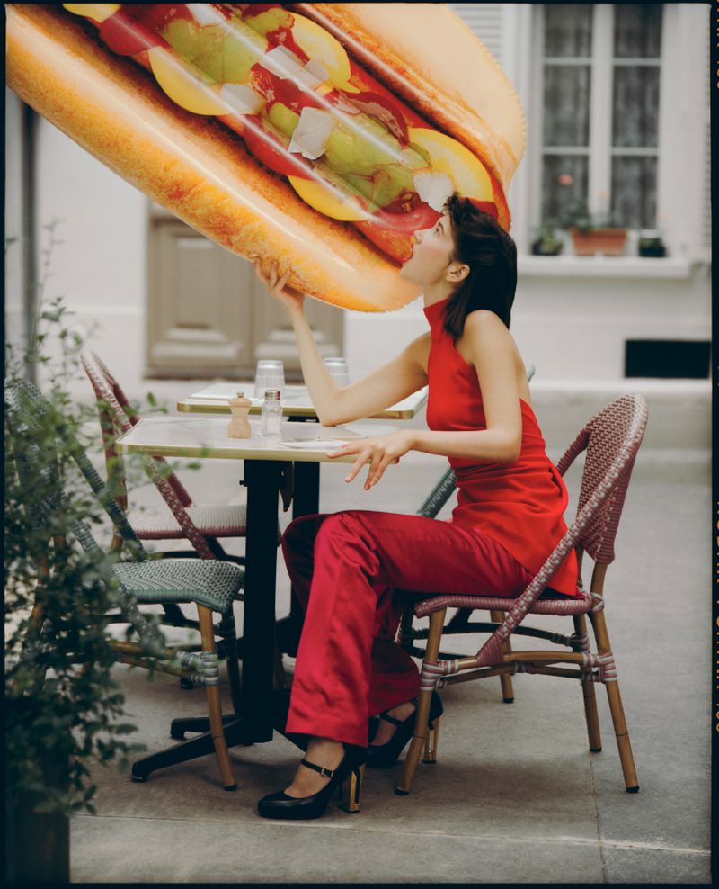 Camp Rojo Y Old Money (Elle Mexico)