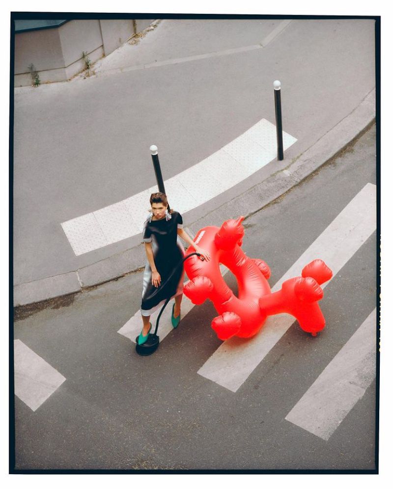 Camp Rojo Y Old Money (Elle Mexico)