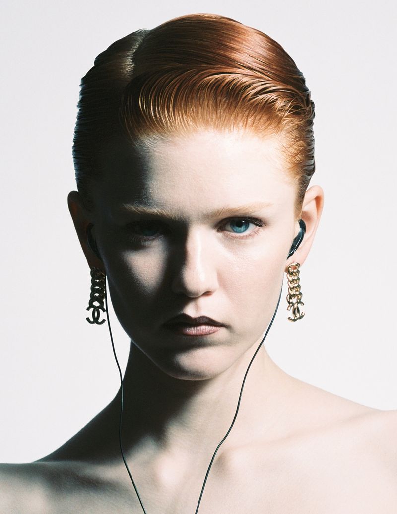 Aufs Ohr (Tush Magazine)