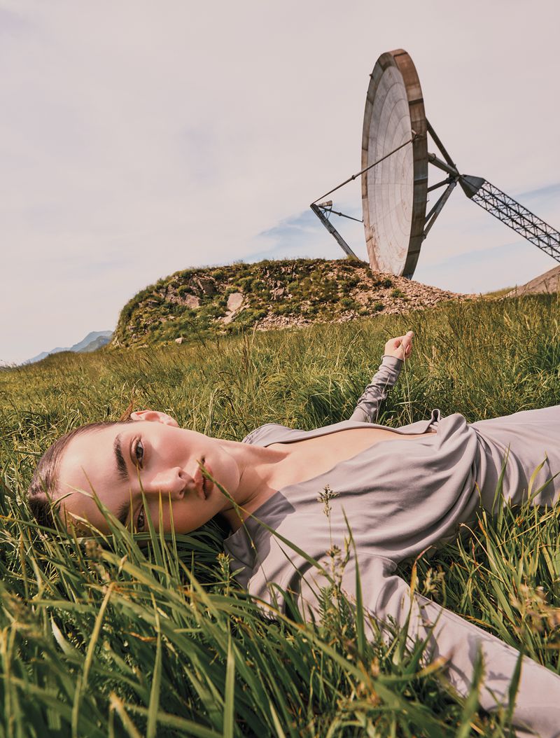 Disconnected (Mojeh Magazine)