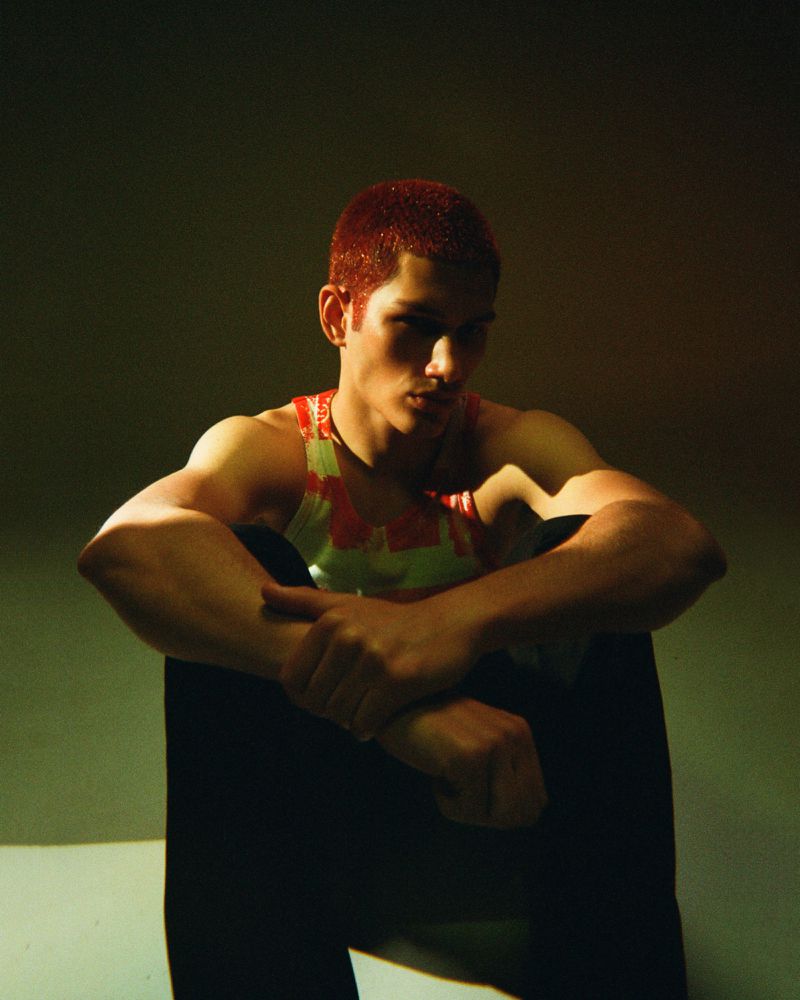 Raw Edge (Numéro Netherlands)