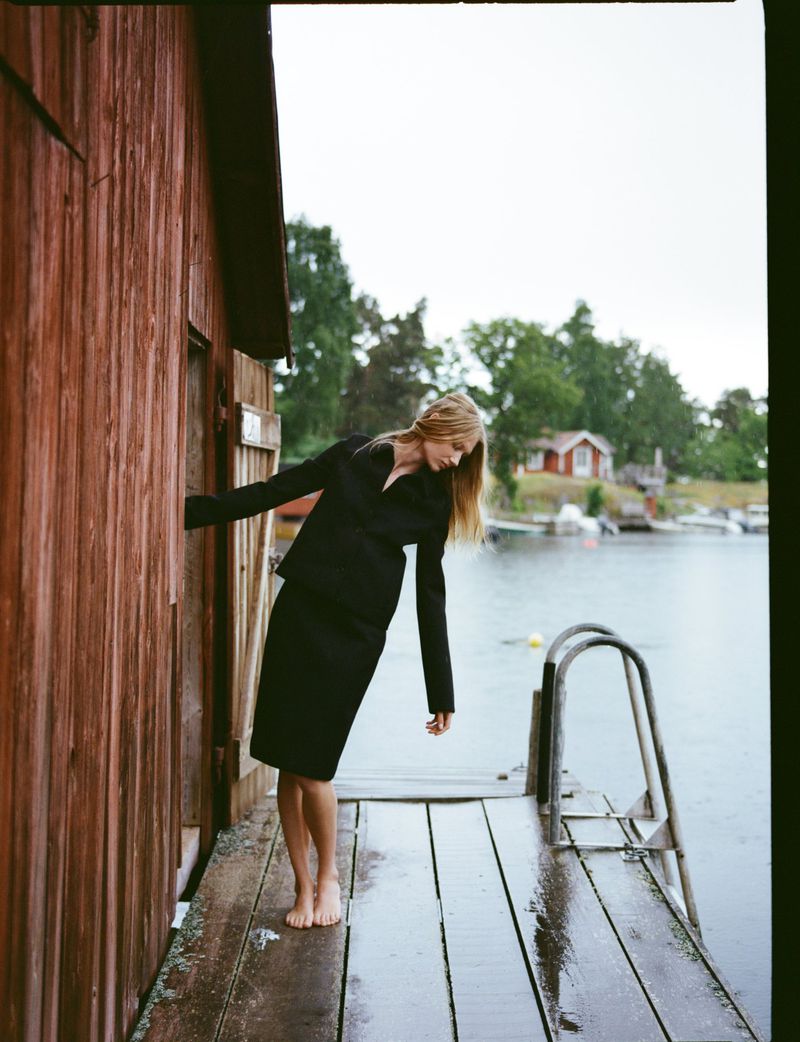 Effortless Chic photos by GARETH PAGET & ELLEN BORGLUND (L'Officiel Italia)