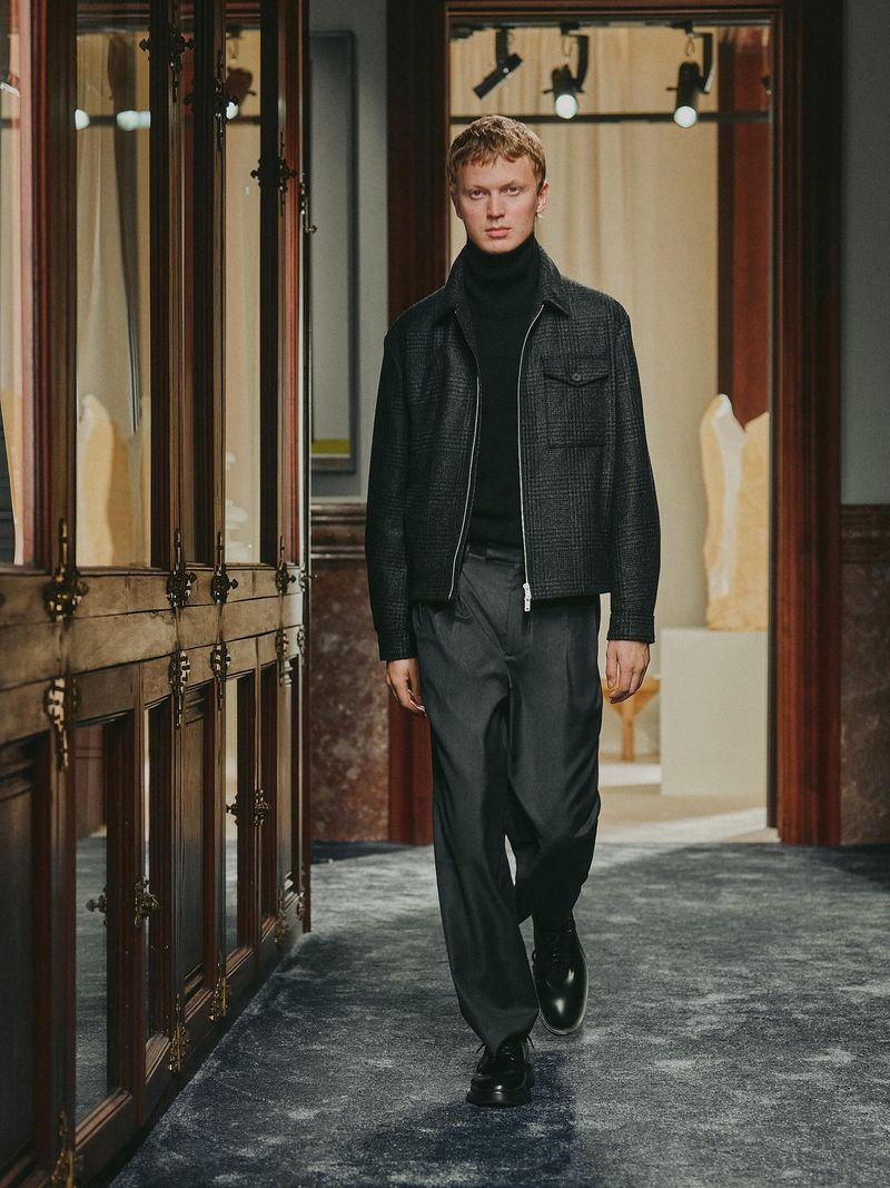 Massimo Dutti Limited Edition F/W 24 Show (Massimo Dutti)