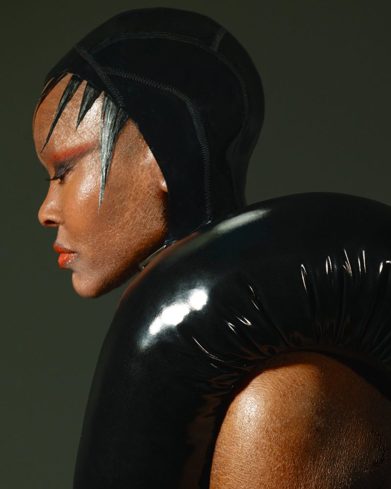 JEYZA GARY (Mirror Mirror Magazine)