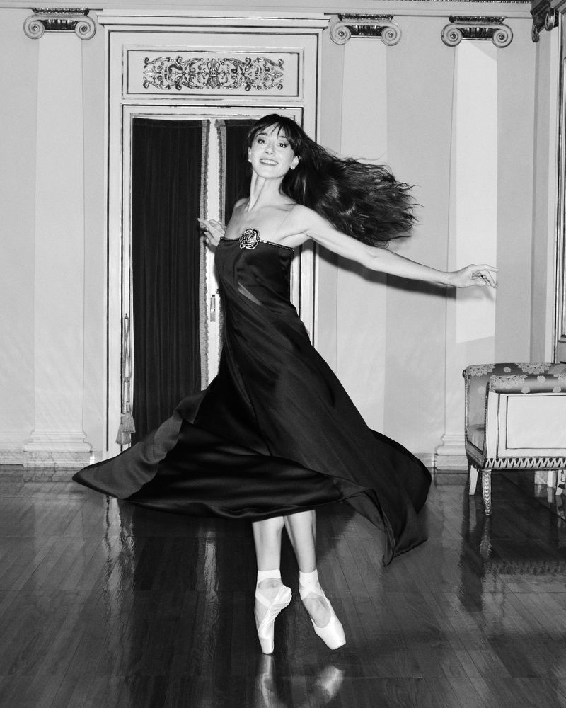 The power and poise of étoile Nicoletta Manni (Glass Magazine)