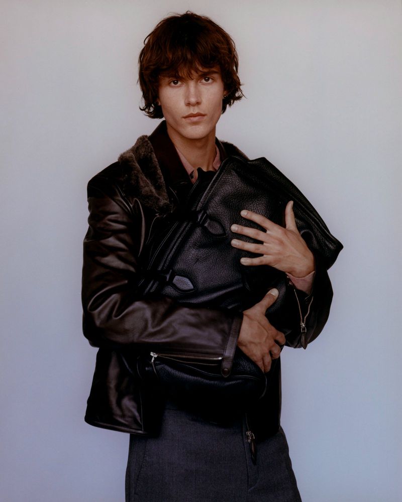 Hold on Tight (Manifesto Magazine)