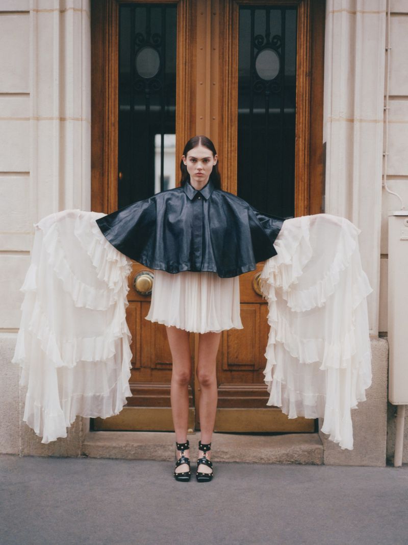 La Ballerine Photographed by Isabelle Hardy (Vogue Portugal)