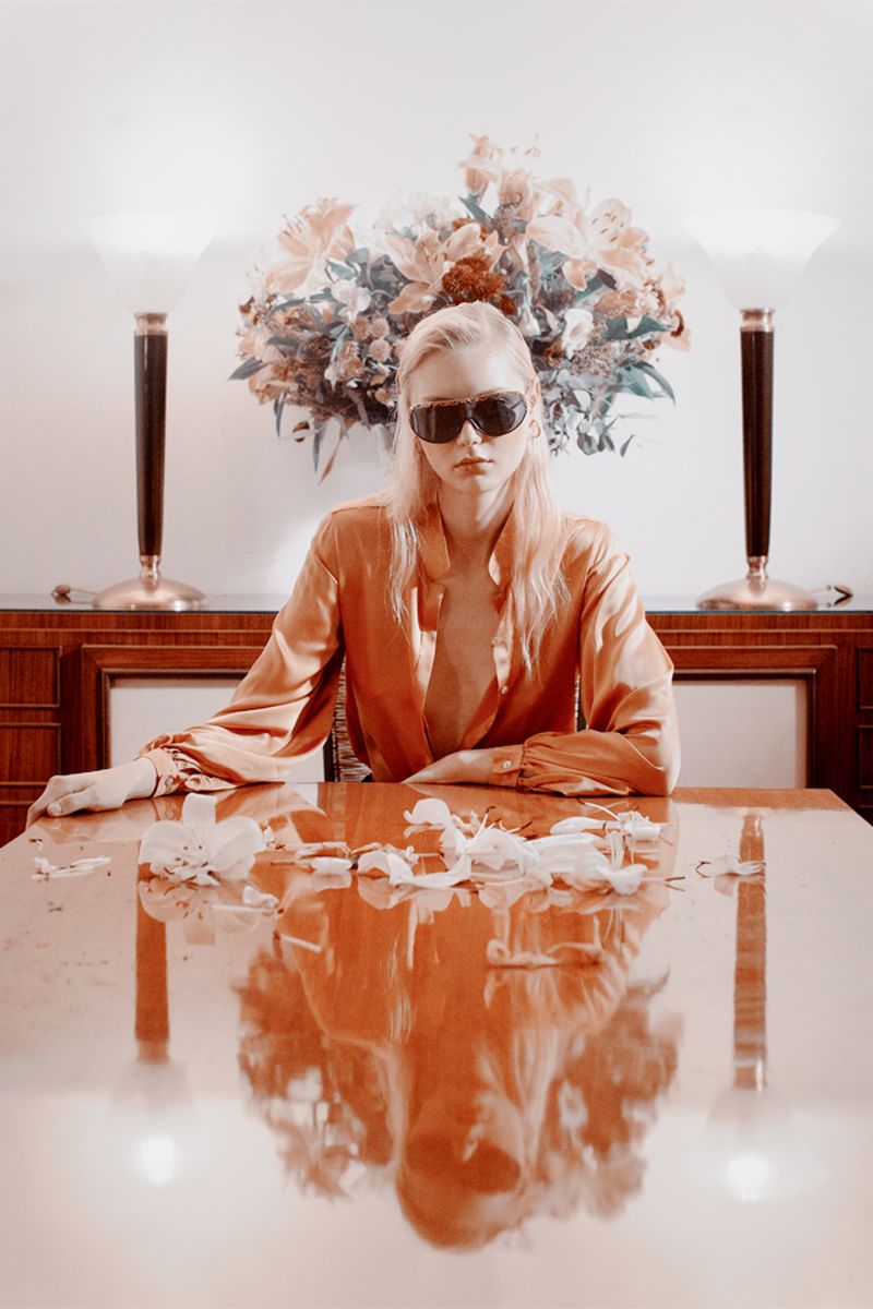 Epitaph (L'Officiel Austria)