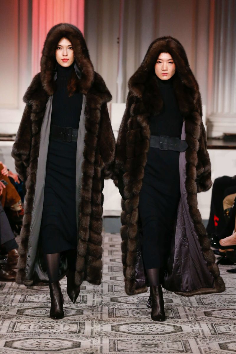 Dennis Basso F/W 23 Show (Dennis Basso)