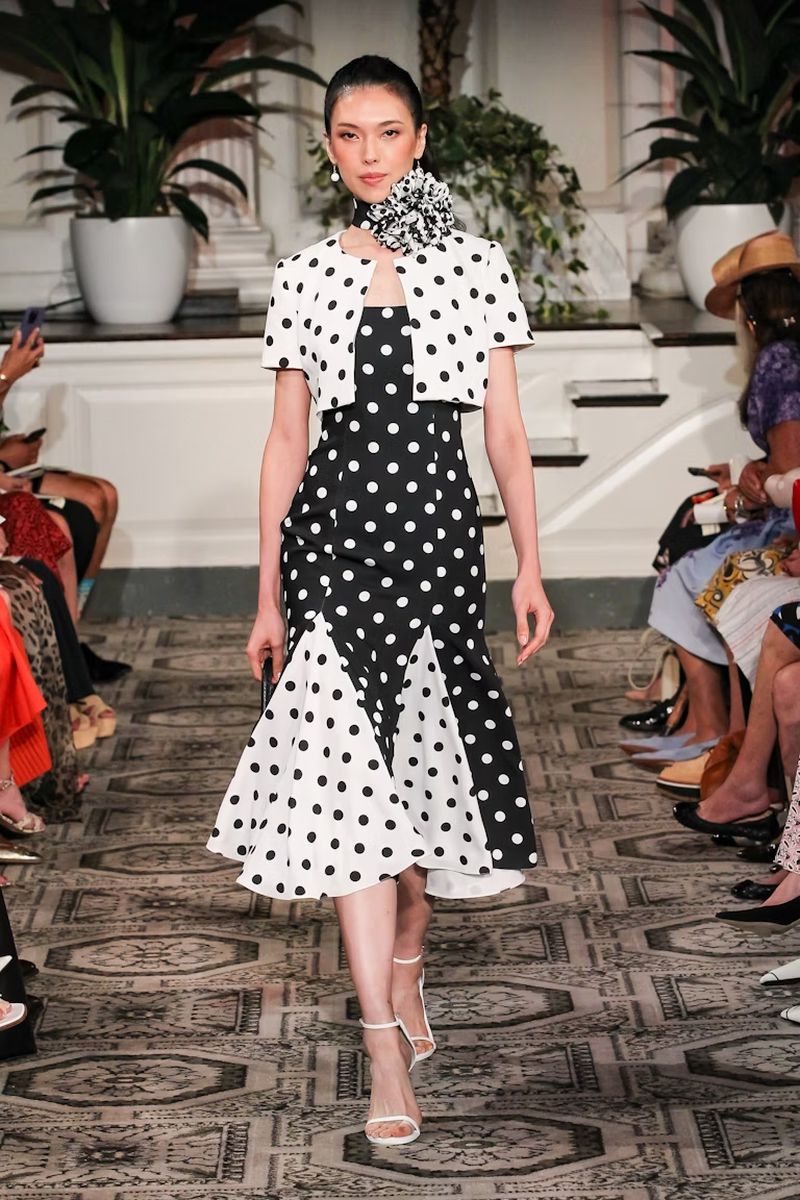 Dennis Basso S/S 24 Show (Dennis Basso)