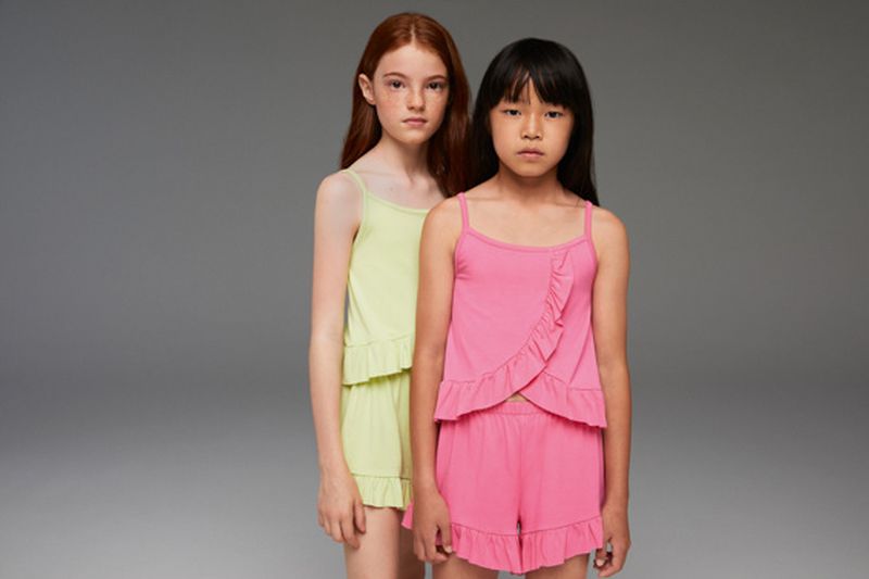 Sisley Young S/S 22 (Sisley)